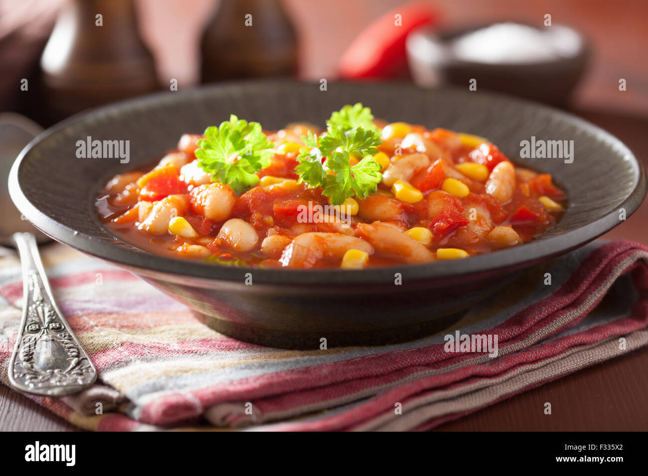 mexican veggie chilli in plate Stock Photo - Alamy