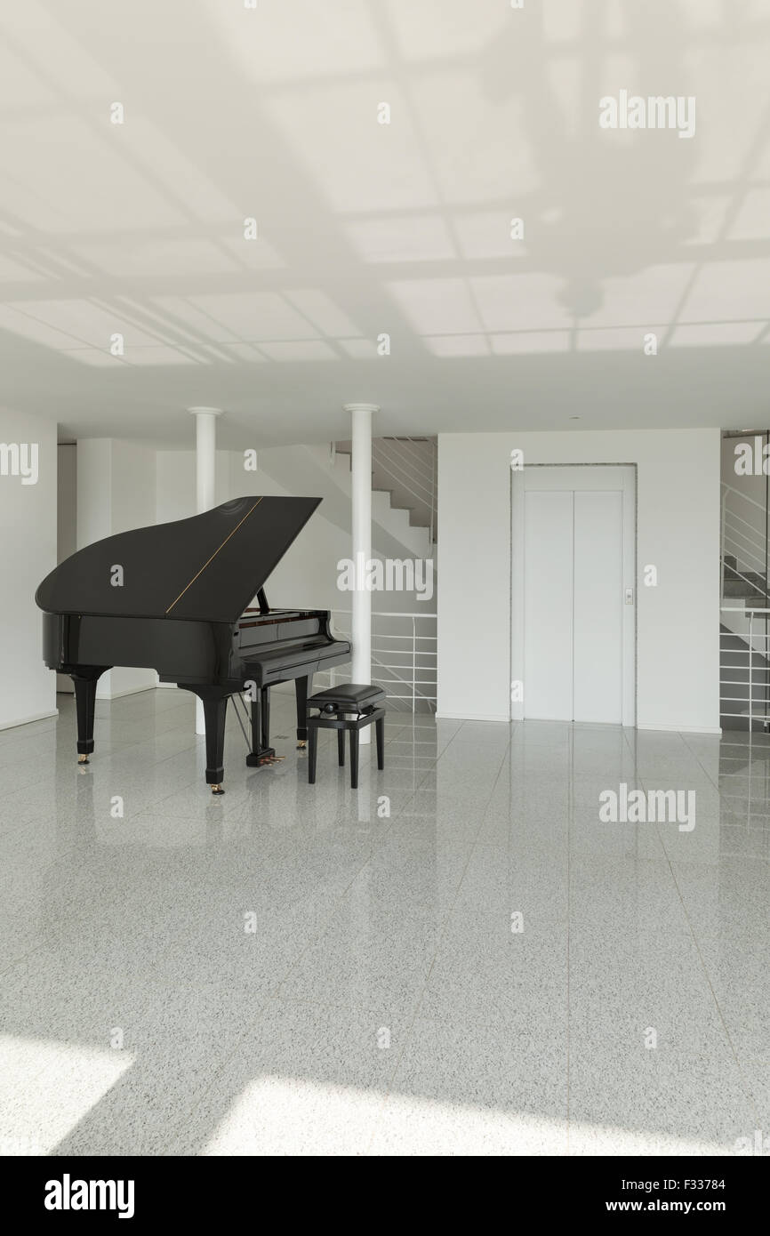 White grand piano hi-res stock photography and images - Alamy