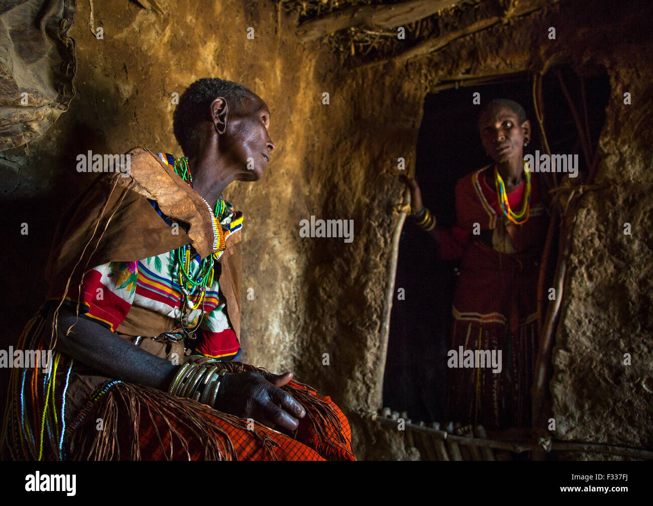 Tanzania, Serengeti Plateau, Lake Eyasi, datoga tribe women with ...