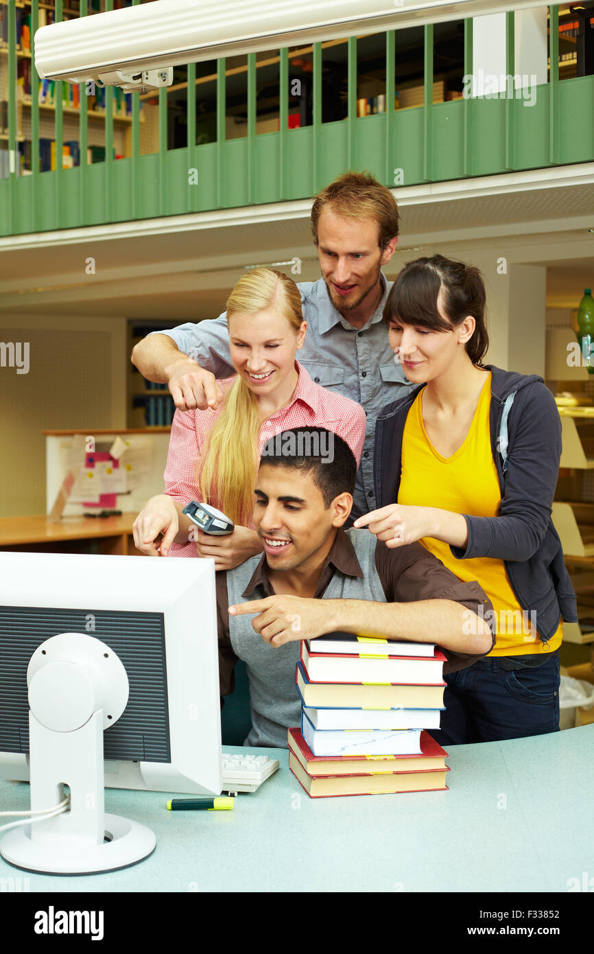 Librarian counter hi-res stock photography and images - Alamy