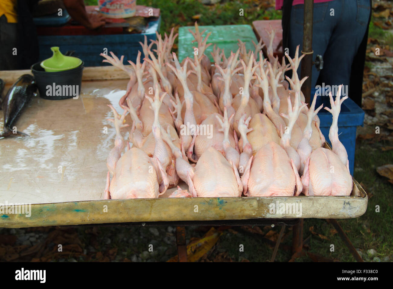 Chicken butcher wet market hi-res stock photography and images - Alamy