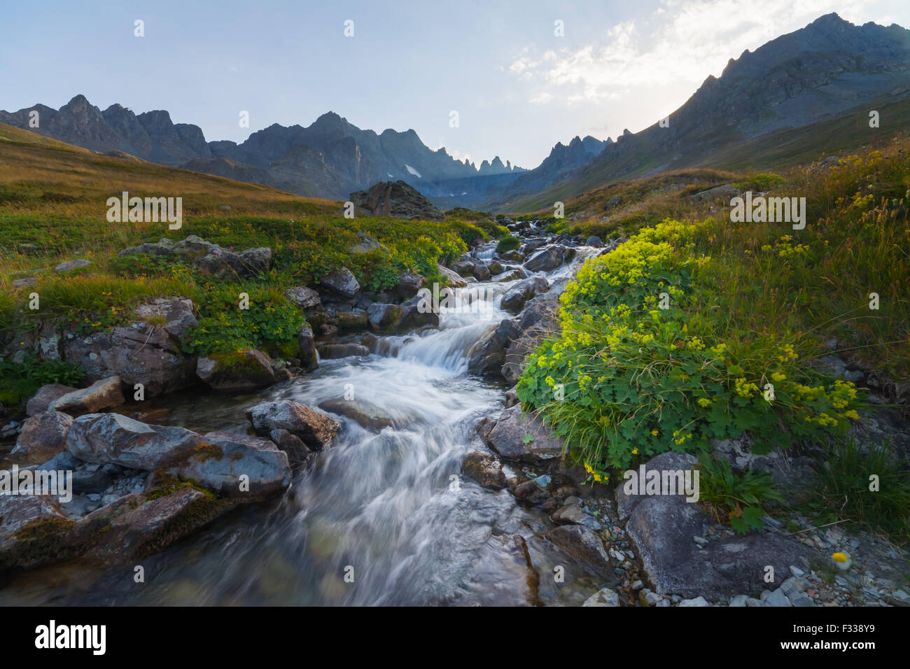 Beautiful scene green mountain hi-res stock photography and images - Alamy