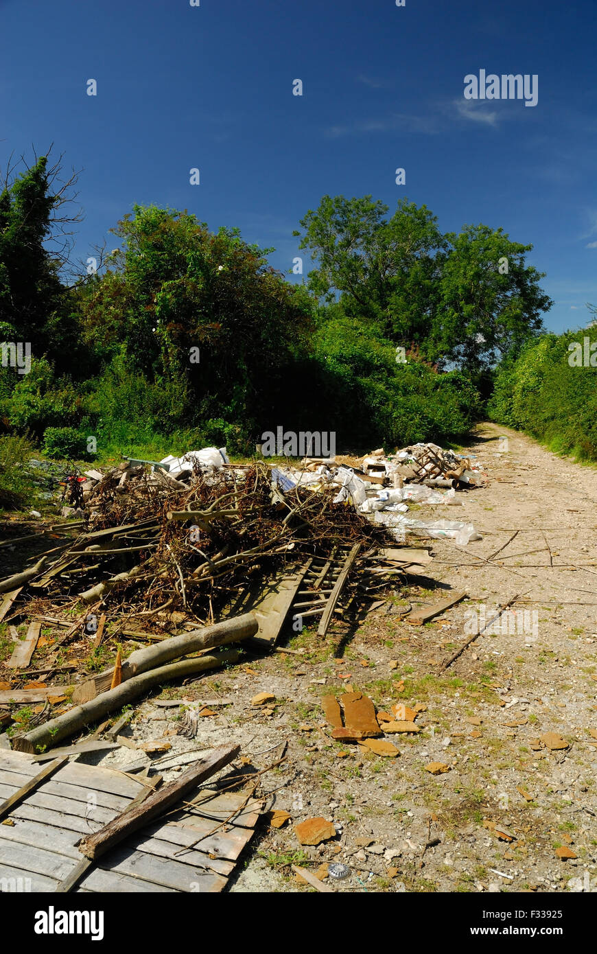 Fly tipping is an offence hi-res stock photography and images - Alamy