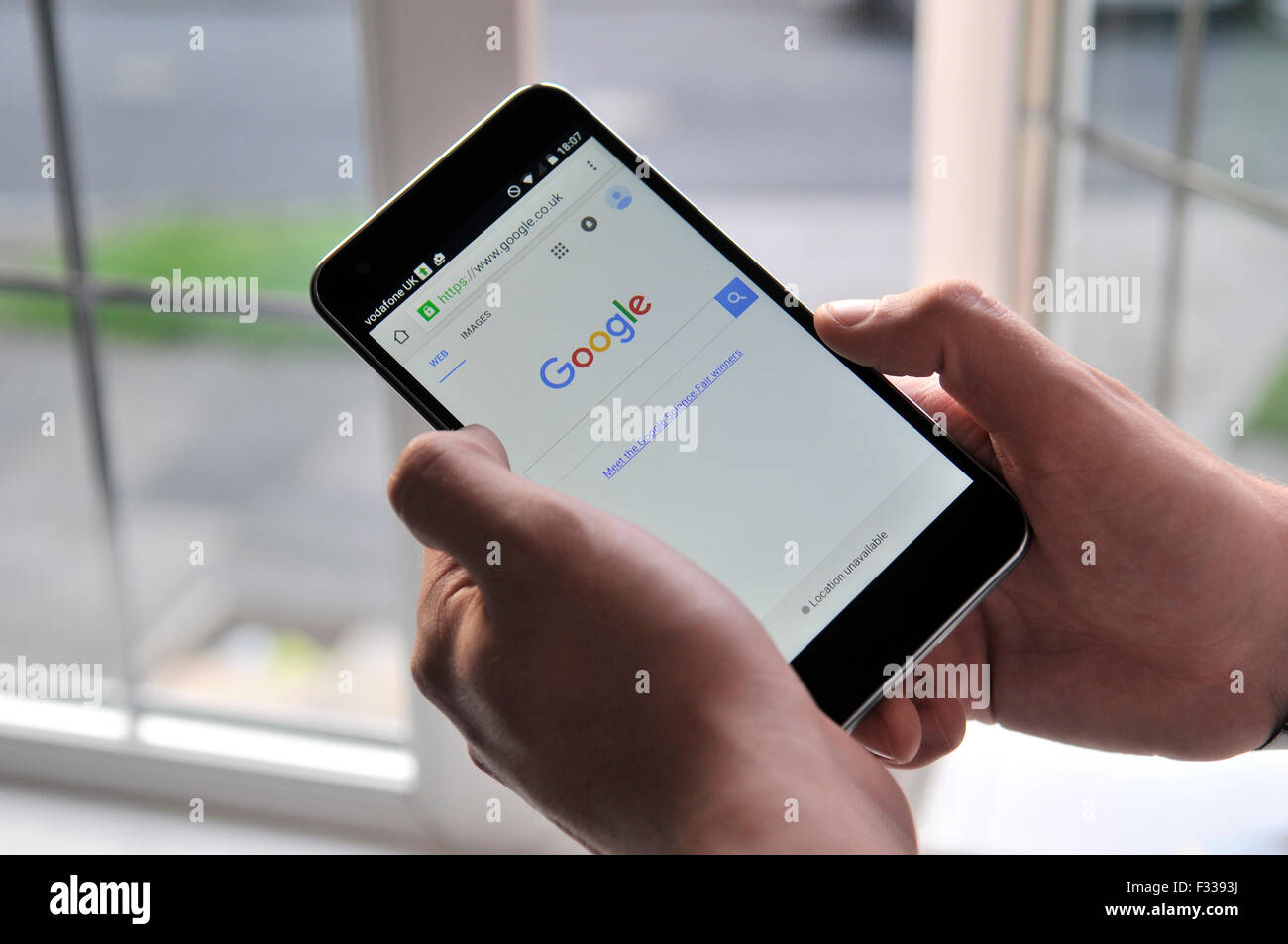 Smart phone showing apps hi-res stock photography and images - Alamy