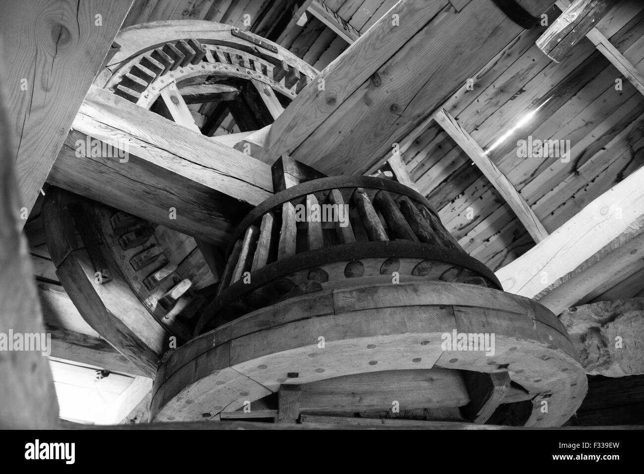 Wooden gears of old wind mill shaft mechanism Stock Photo - Alamy