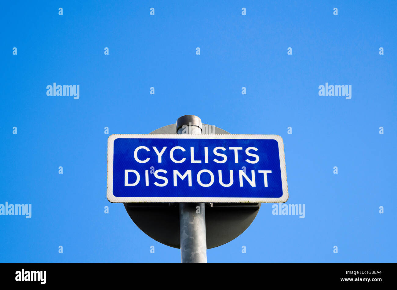 Stop and dismount sign hi-res stock photography and images - Alamy