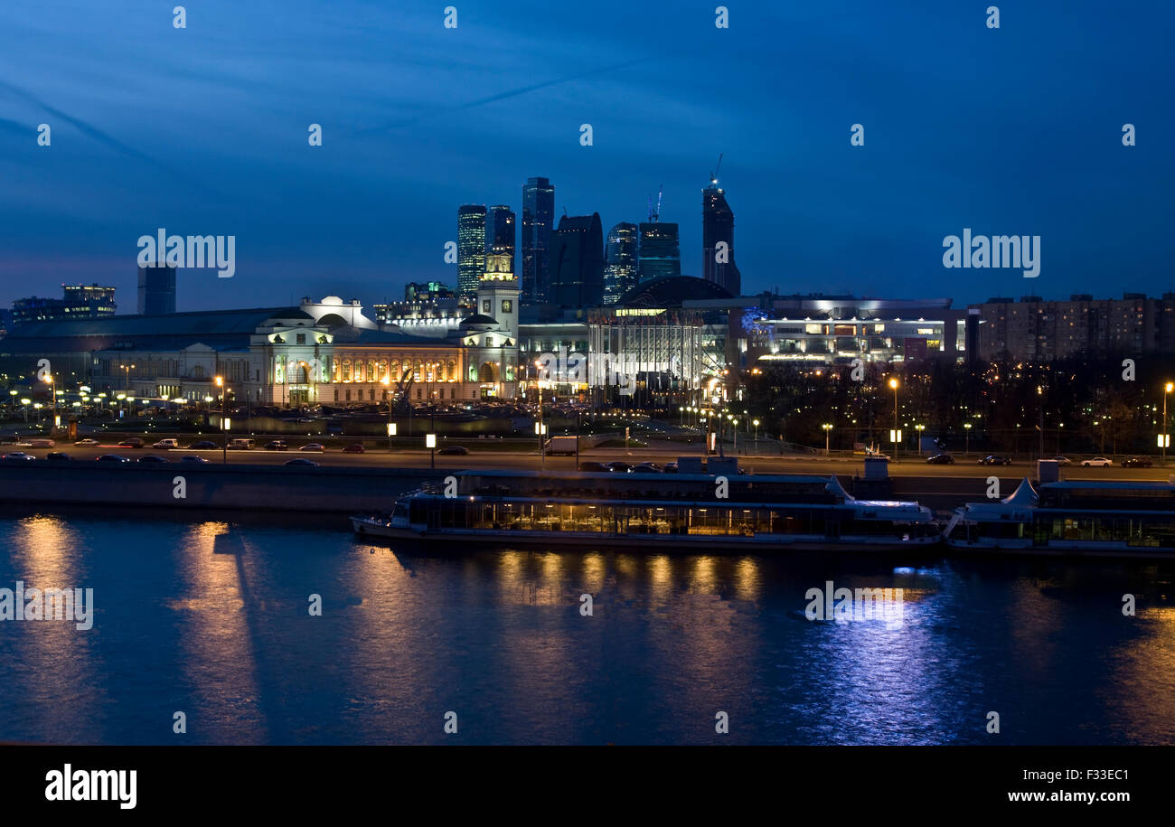 Moscow, Kievsky railway station and square of Europe, business centre ...