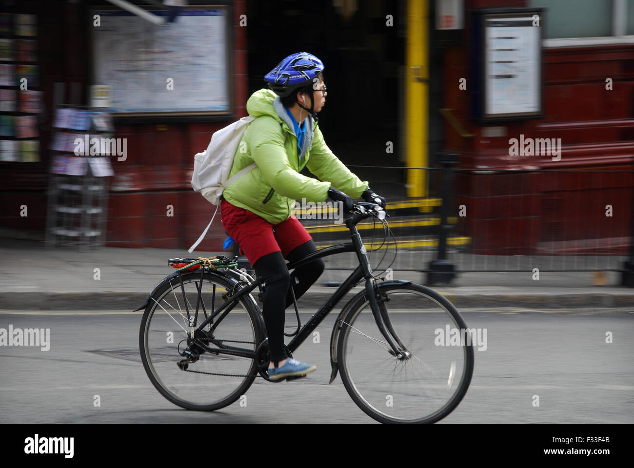 Keeping london moving hi-res stock photography and images - Alamy