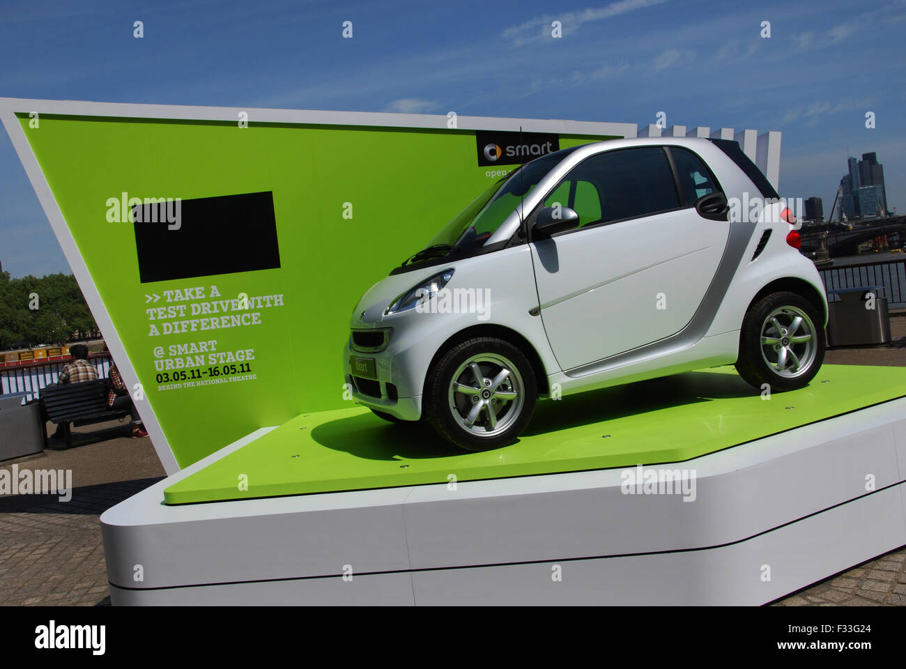 Smart car mercedes benz daimler hi-res stock photography and images - Alamy