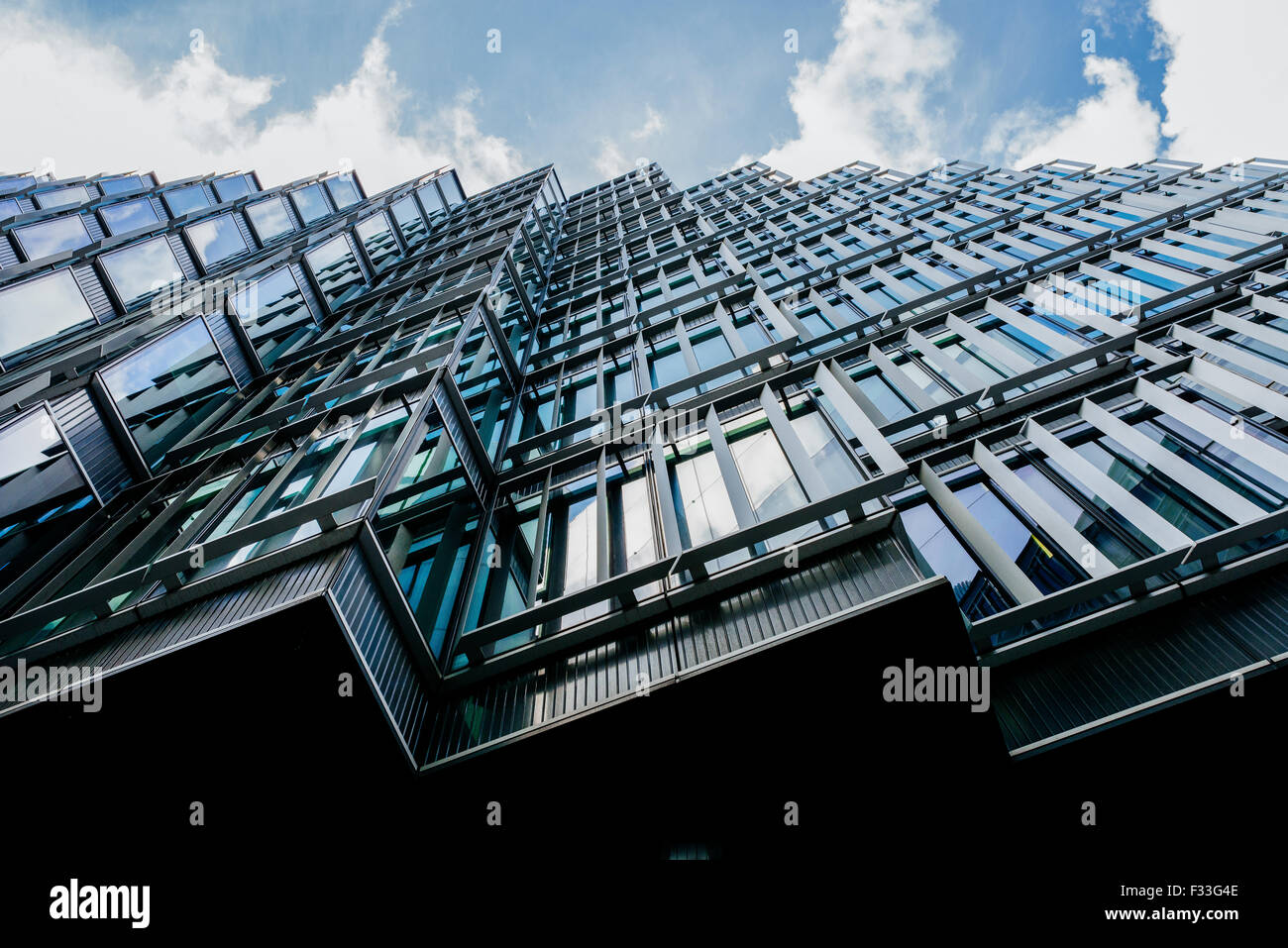 Building facing work hi-res stock photography and images - Alamy