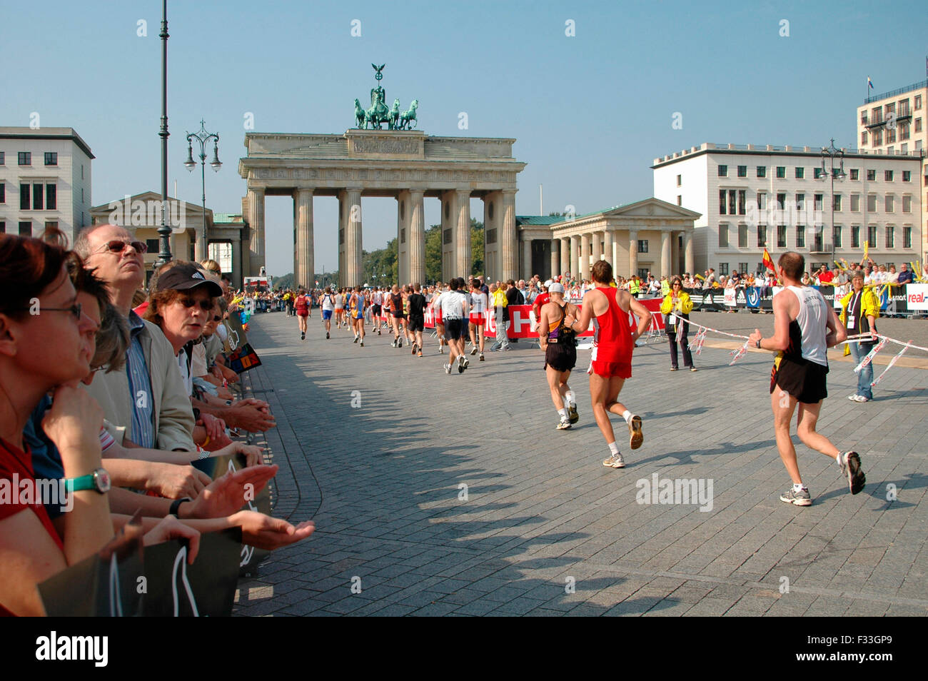 Brandenburger Tor - Berlin-Marathon am 25. September 2005, Unter den ...