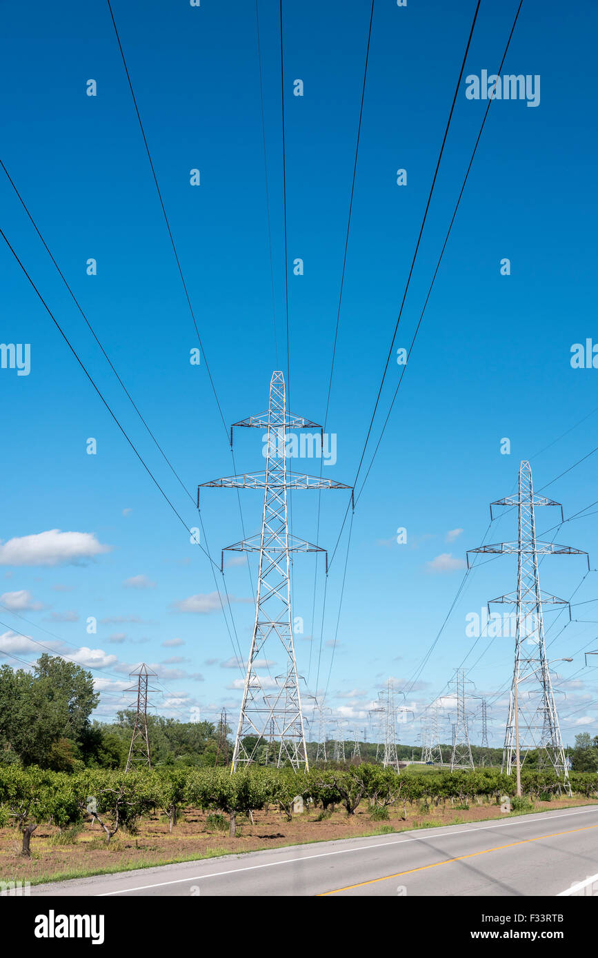 Hydro lines ontario canada hi-res stock photography and images - Alamy