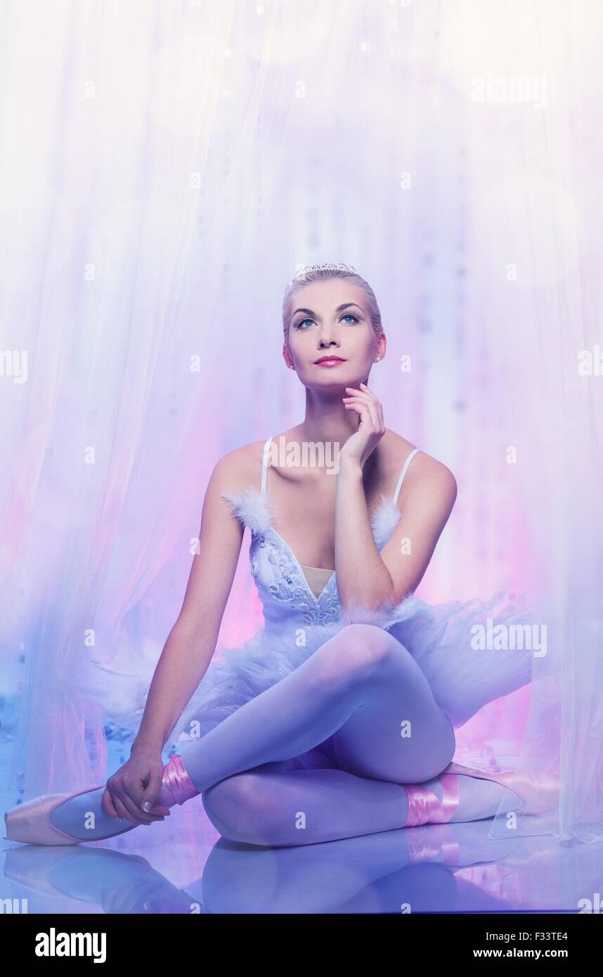 Beautiful ballet hi-res stock photography and images - Alamy