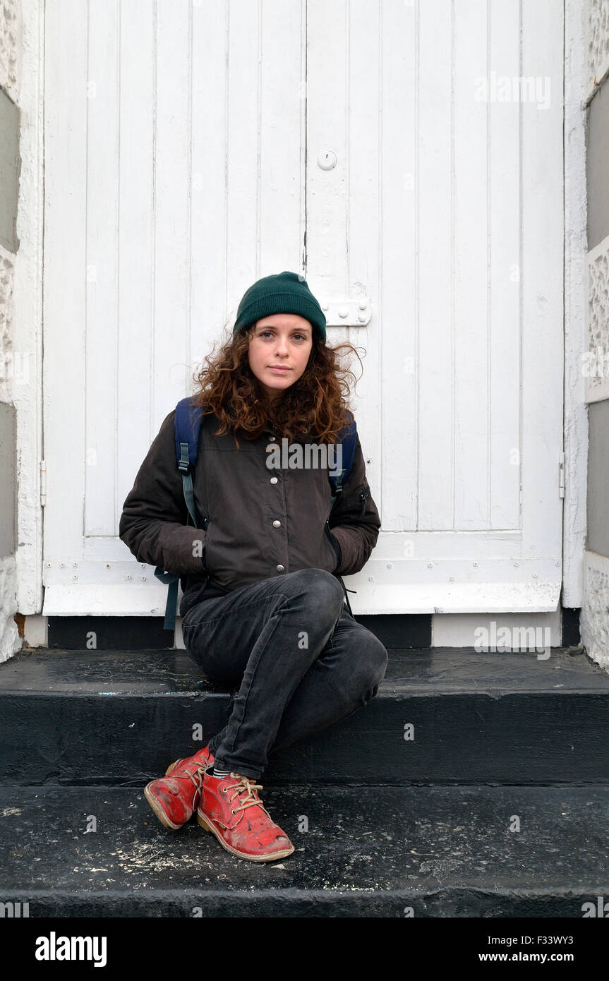 Girl waiting in Winter Stock Photo - Alamy