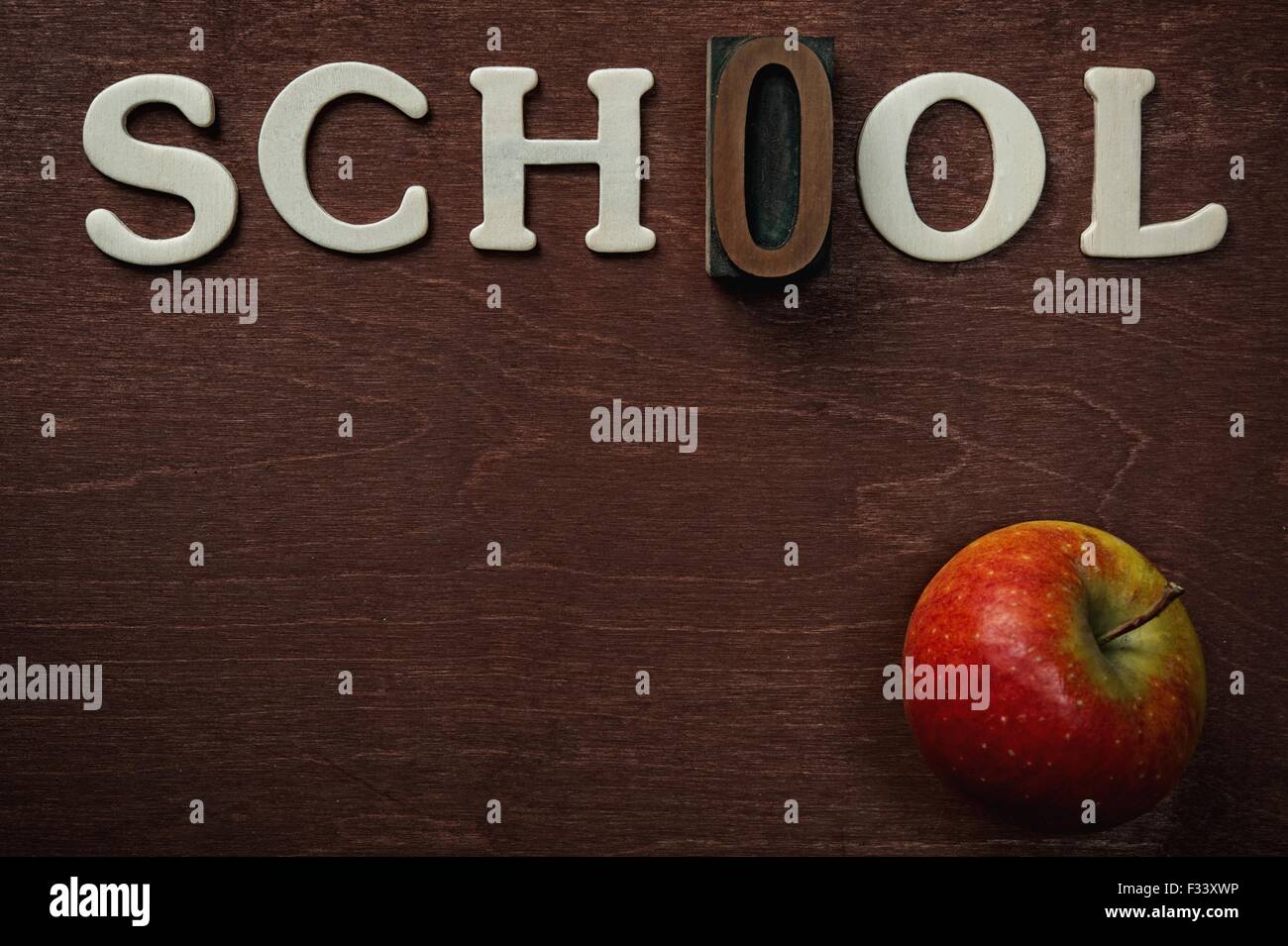 The word school written on wooden background Stock Photo - Alamy