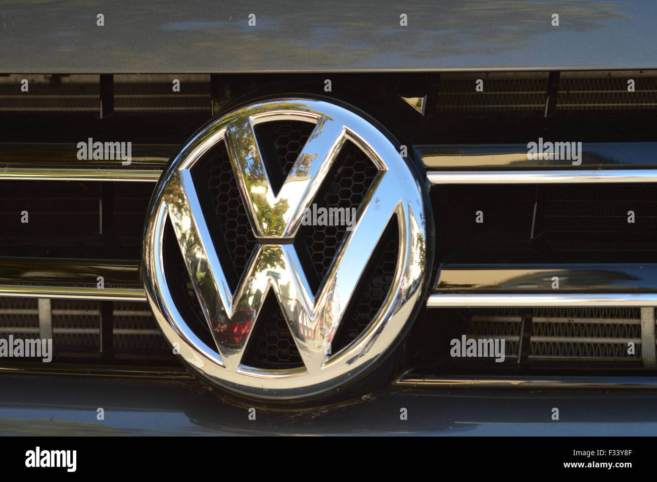 Vw volkswagen dealer dealership sign hi-res stock photography and ...