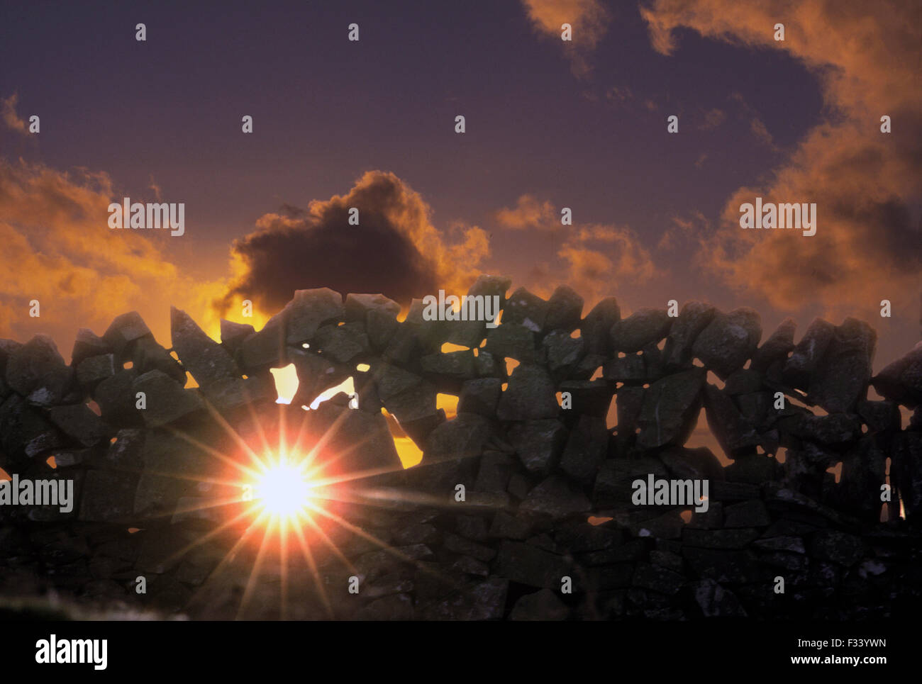 Dry stone wall sunset hi-res stock photography and images - Alamy