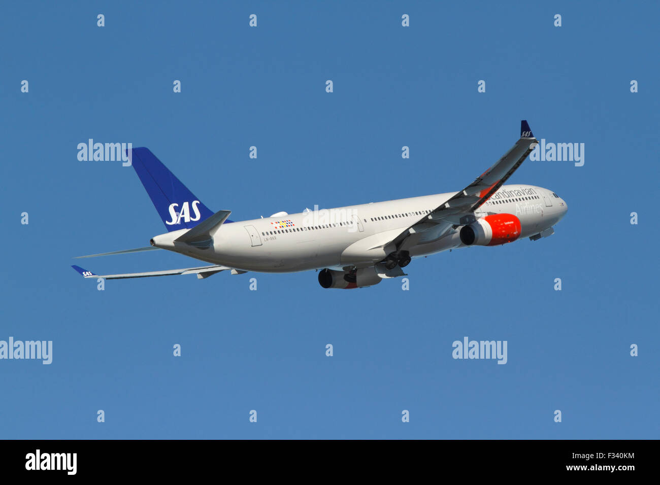 Sky airline denmark plane climb hi-res stock photography and images - Alamy