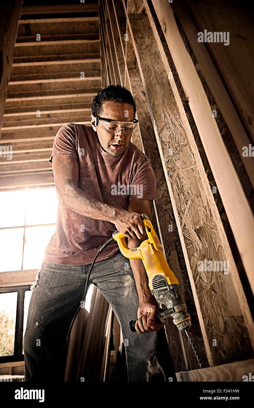 Construction worker with hammer hi-res stock photography and images - Alamy