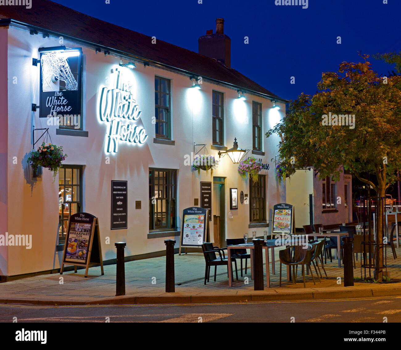 Wetherspoons pub - the White Horse - in Brigg, North Lincolnshire ...