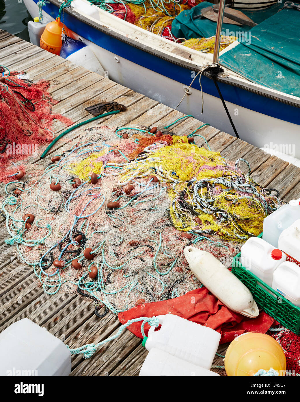 Transportation nets hi-res stock photography and images - Alamy