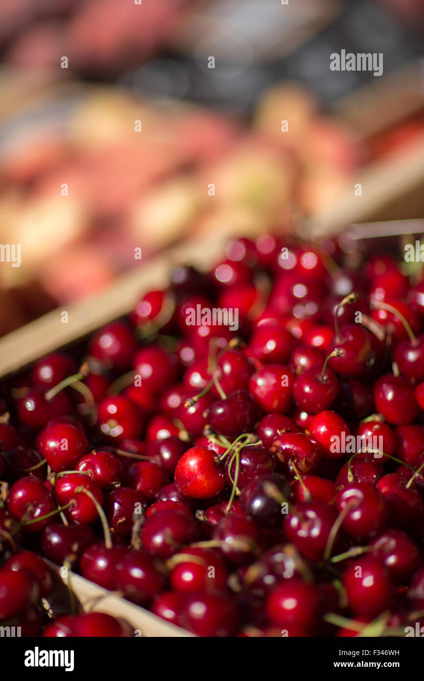 Issigeac market hi-res stock photography and images - Alamy