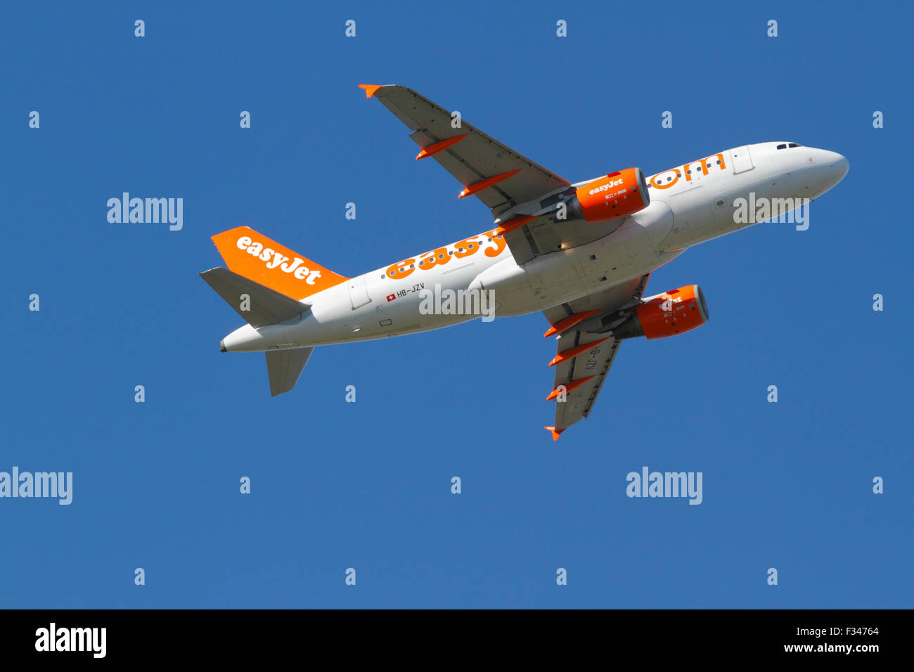 HB-JZV, EasyJet Switzerland,Airbus A319-111 takes off from CPH Kastrup ...