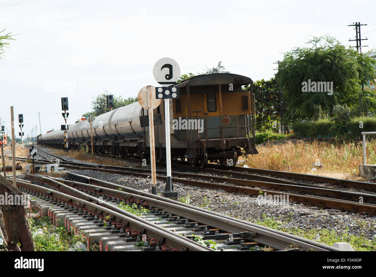 Horizontal railroad track hi-res stock photography and images - Alamy