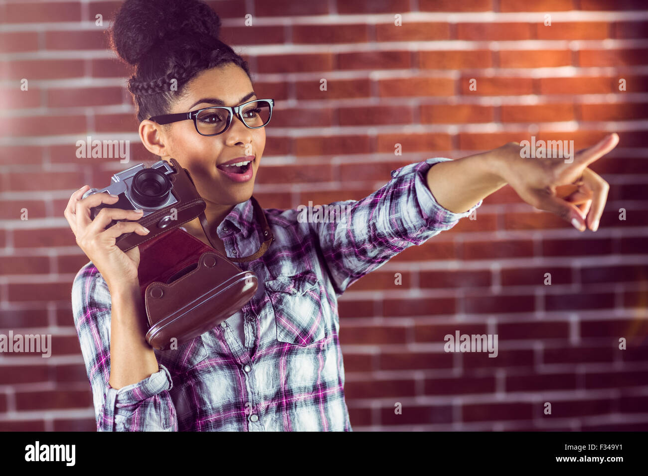 Camera pointing hi-res stock photography and images - Alamy