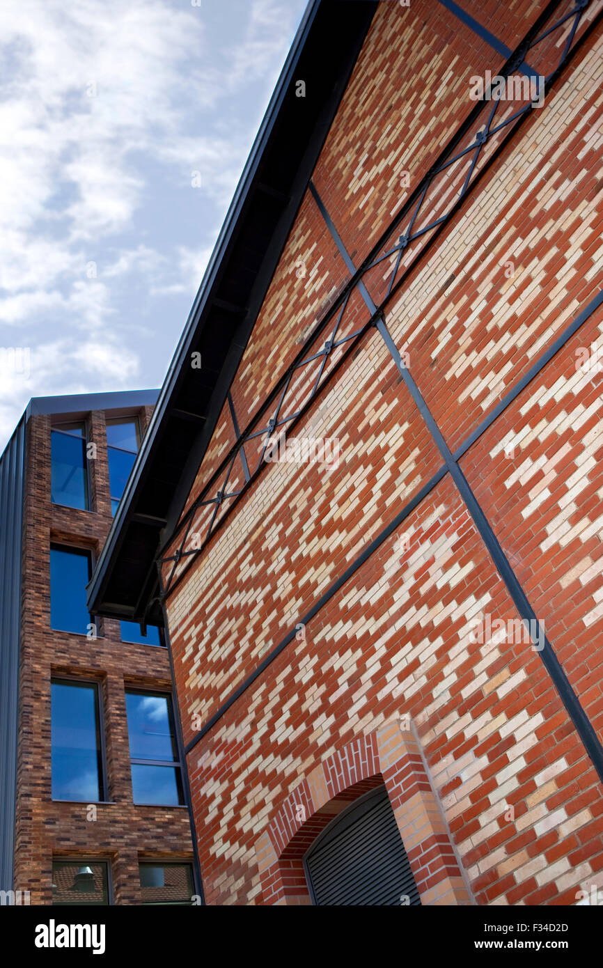 Old and modern brick buildings in Bordeaux, France Stock Photo - Alamy