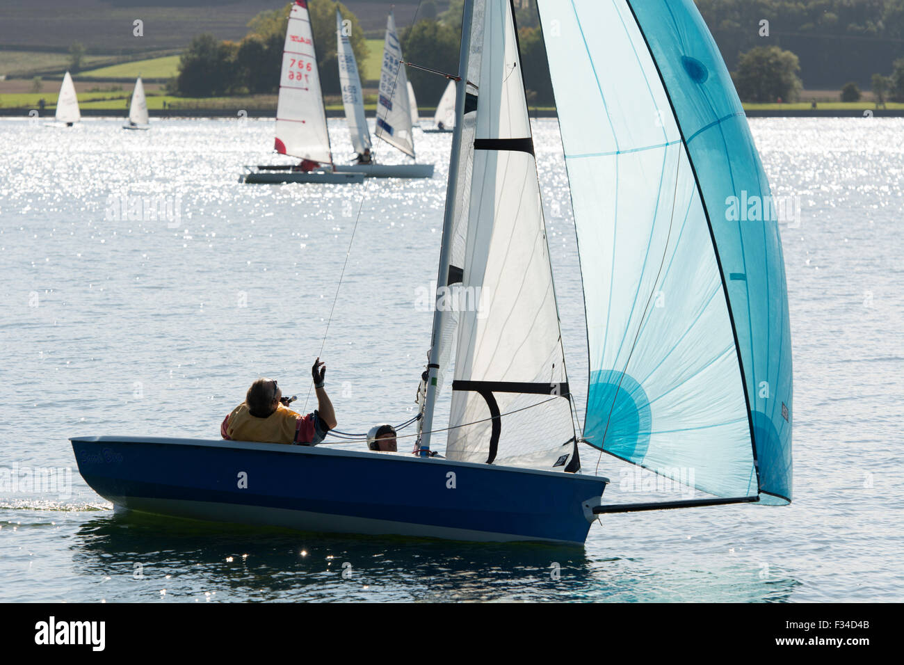 Sailing on Farmoor Reservoir, Oxfordshire, England, UK Stock Photo - Alamy