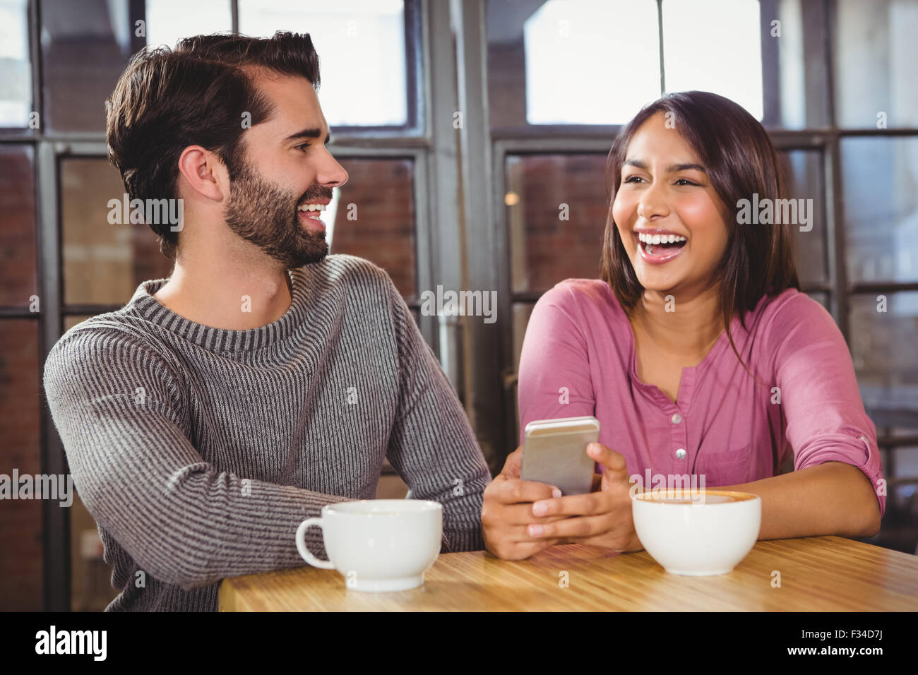 Beautiful indian couple smartphone hi-res stock photography and images ...