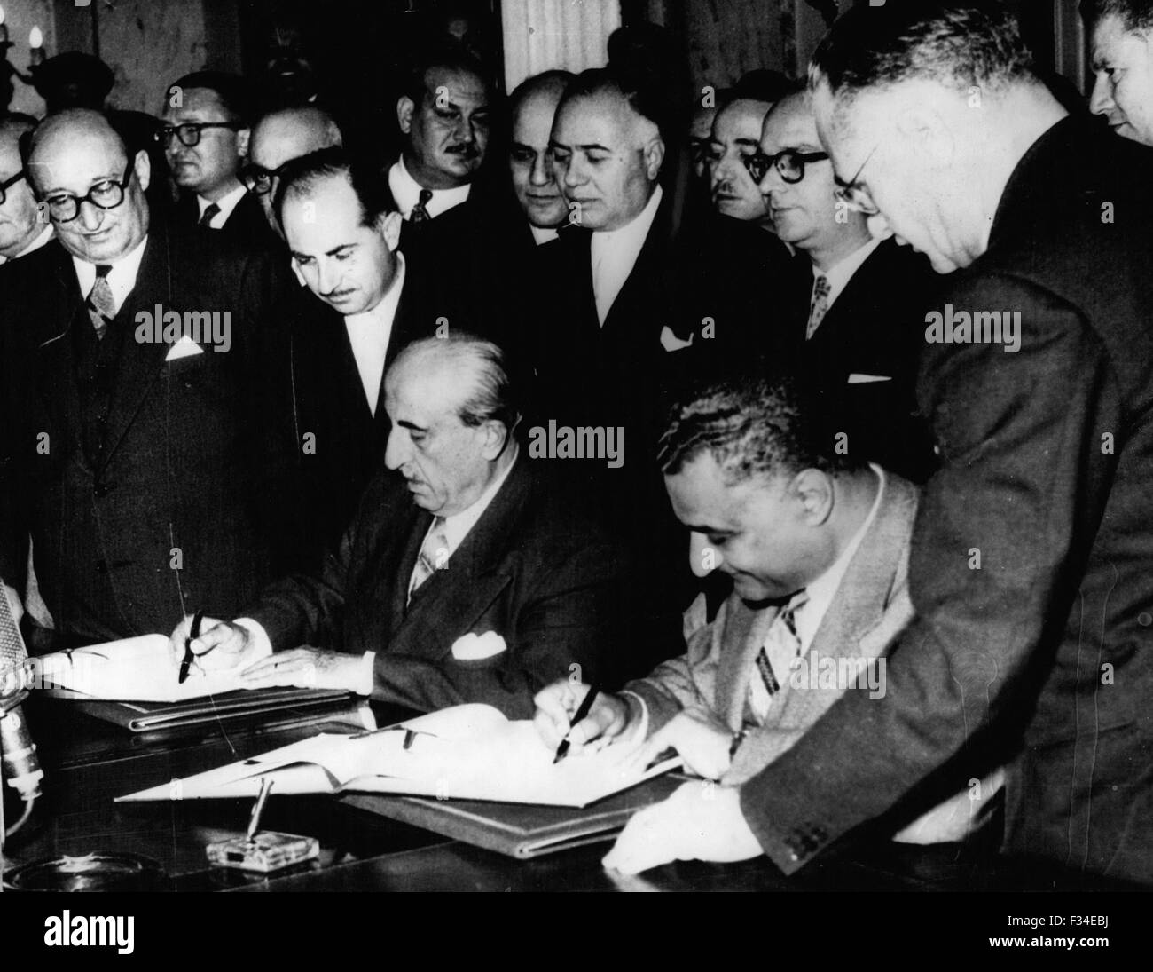 Dec. 26, 1976 - Proclamation Uniting Egypt and Syria: It was officially ...