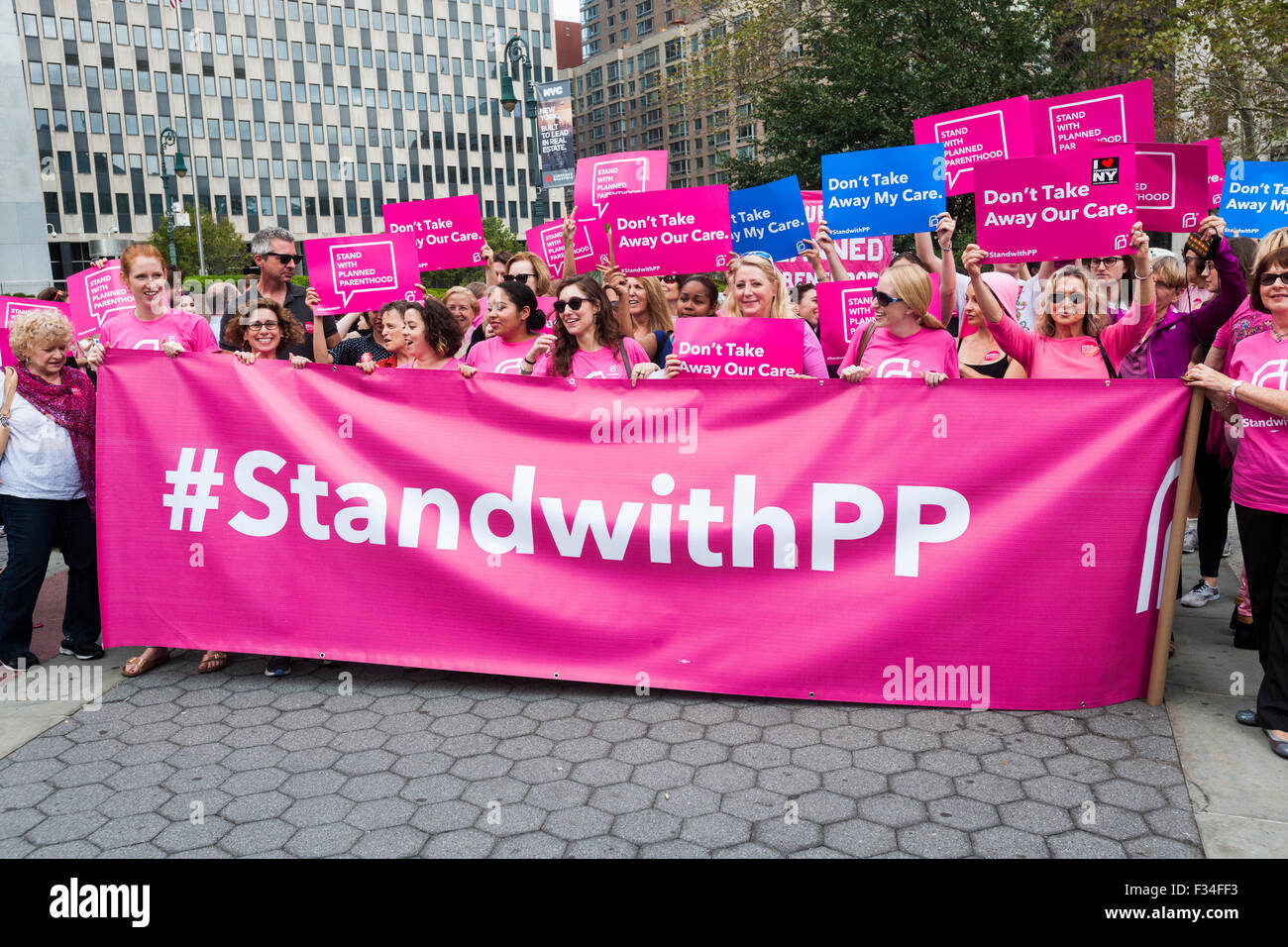 New York, USA. 29th September, 2015. Hundreds of supporters of Planned ...