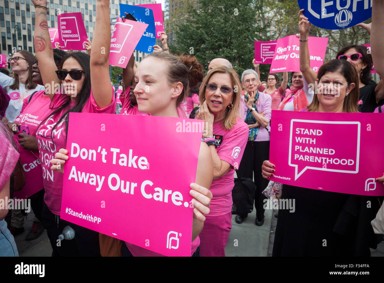 New York, USA. 29th September, 2015. Hundreds of supporters of Planned ...