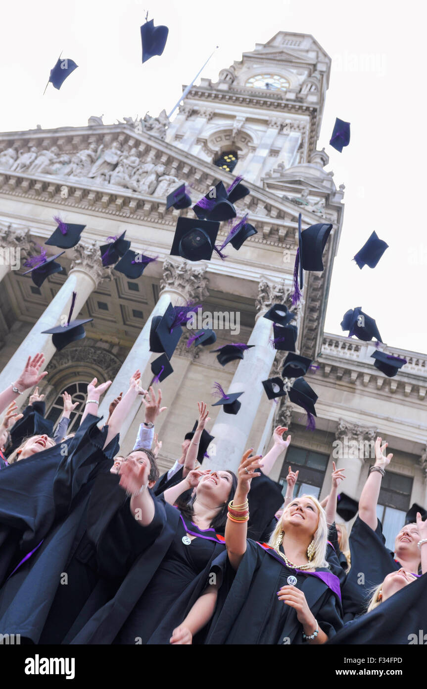 Celebrating graduation hi-res stock photography and images - Alamy