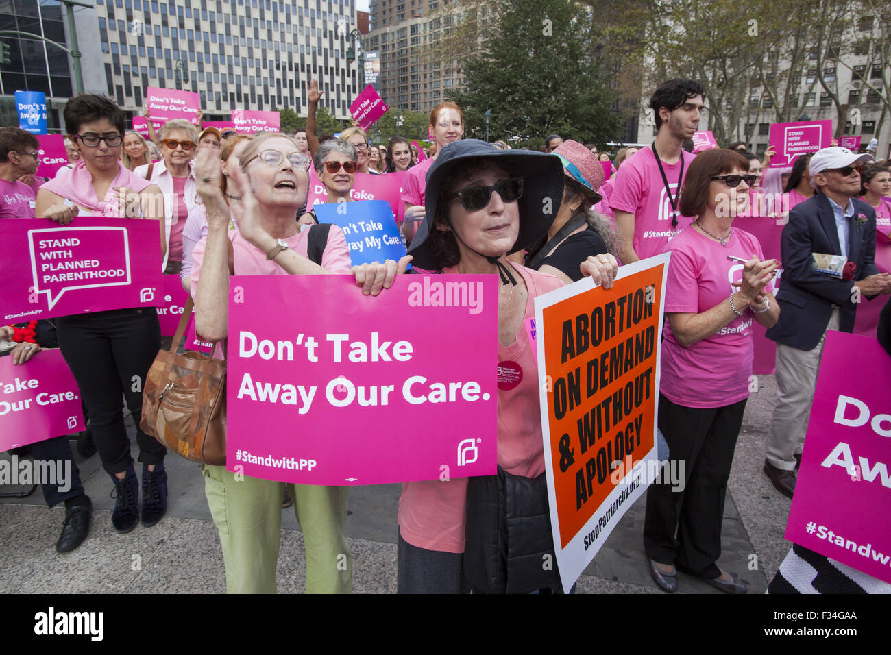 New York, USA. 29th September, 2015. NYC: Women gathered in cities ...