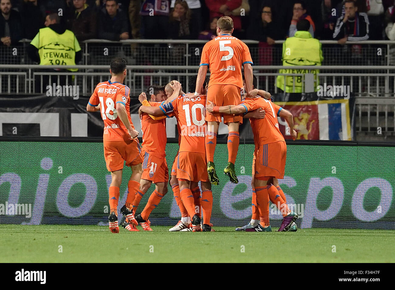 Lyon, France. 29th Sep, 2015. UEA Champions League group stages. Lyon ...