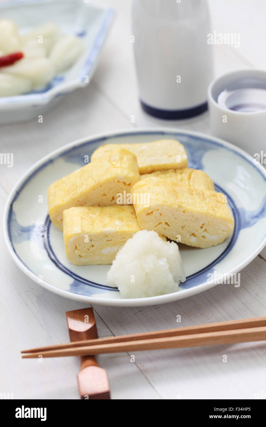 dashimaki tamago, japanese rolled omelette with dashi Stock Photo - Alamy