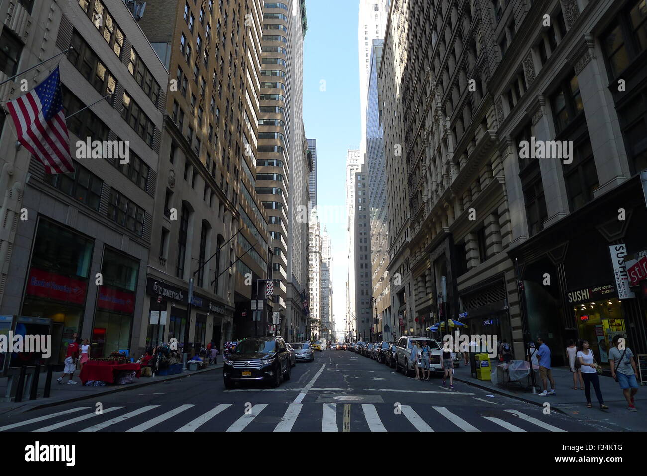 Broadway at Lower Manhattan Stock Photo - Alamy