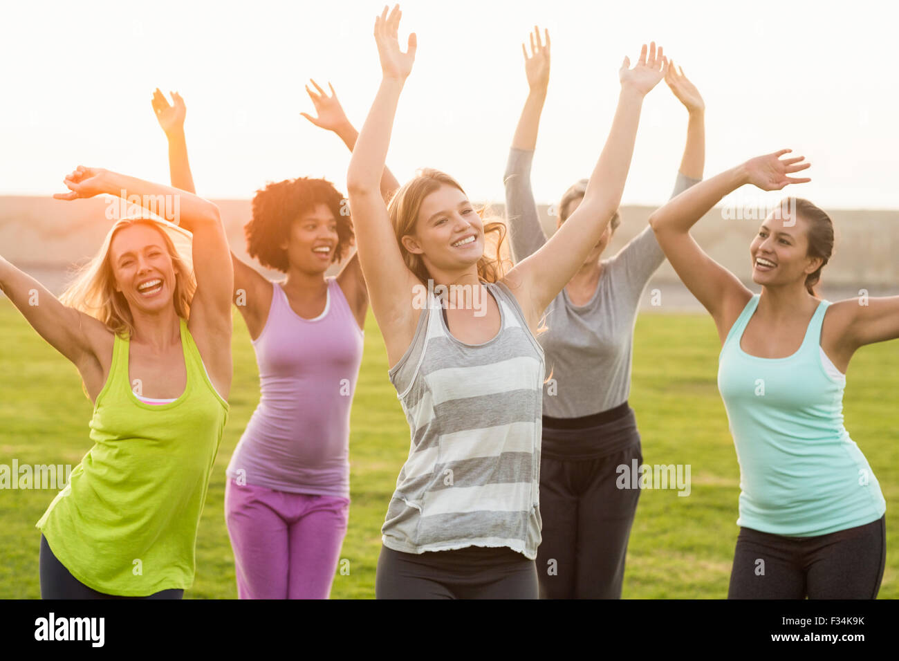 Women dancing 30s hi-res stock photography and images - Alamy