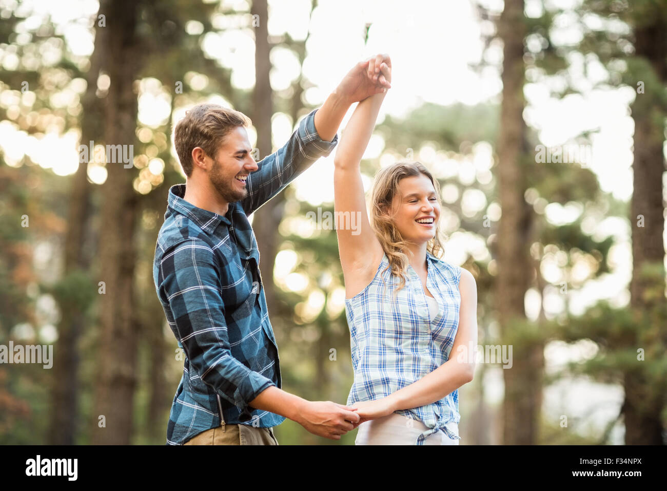 Happy smiling couple hi-res stock photography and images - Alamy