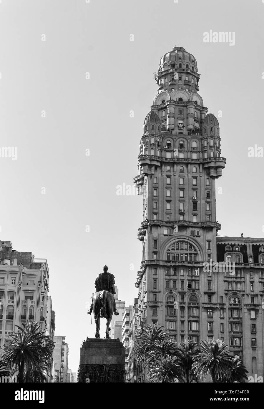Montevideo Plaza de la Independencia with national hero Artigas statue ...