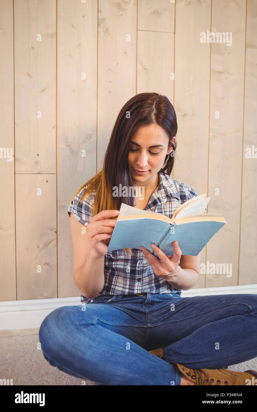 Blue reading hi-res stock photography and images - Alamy