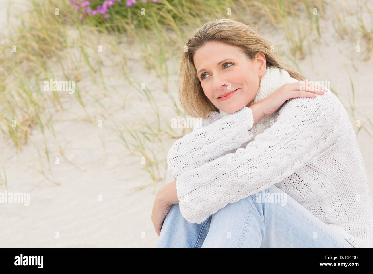 Sandy blonde hi-res stock photography and images - Alamy