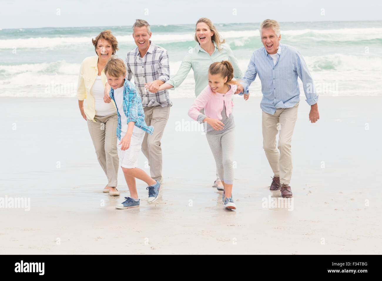 Multi child family hi-res stock photography and images - Alamy