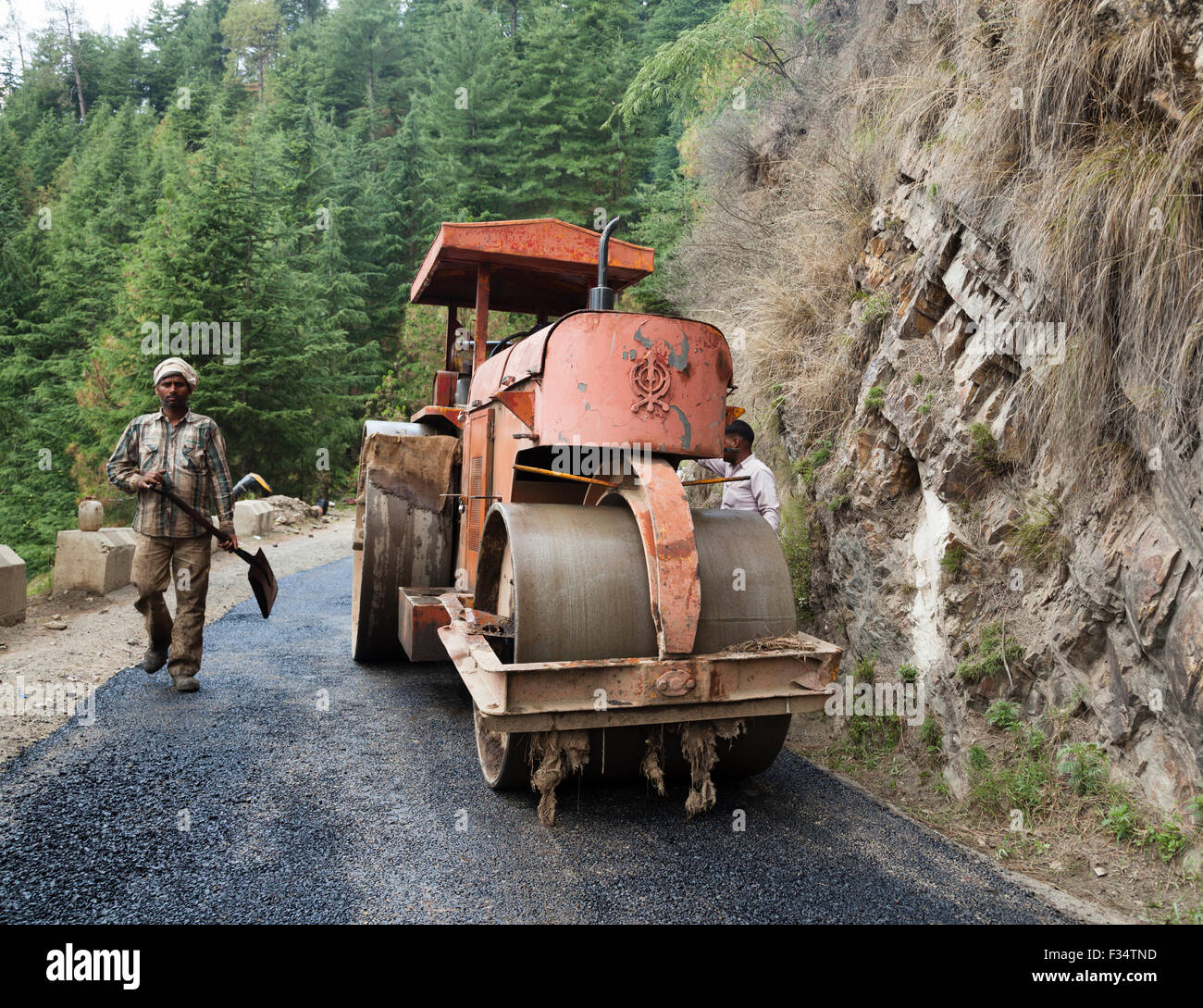 Tarmac roller hi-res stock photography and images - Alamy