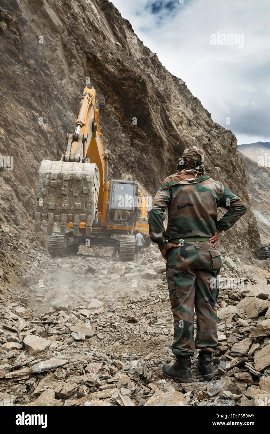 Border roads organisation hi-res stock photography and images - Alamy