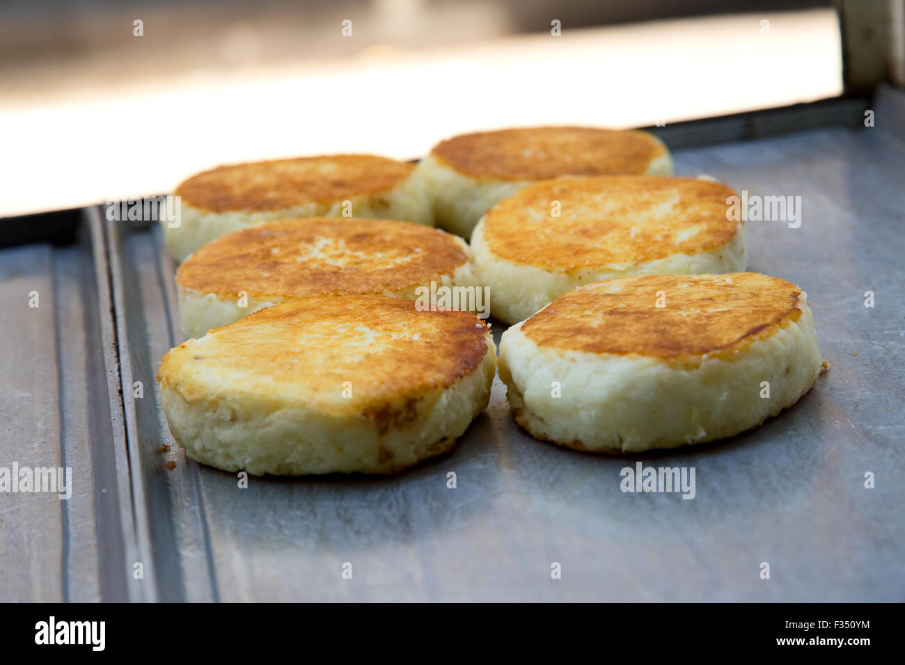 Arepas grill hi-res stock photography and images - Alamy