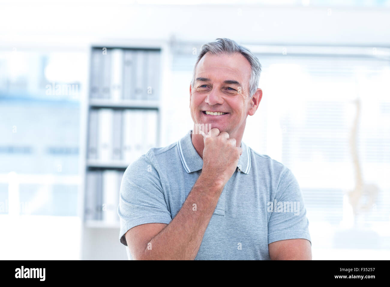 Man professional masseur in hi-res stock photography and images - Alamy